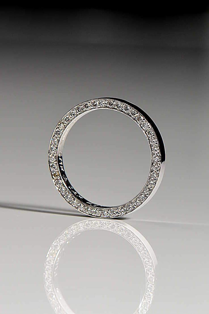 Lovelight Wedding Ring – Platinum 3mm with Side-Set Diamonds
